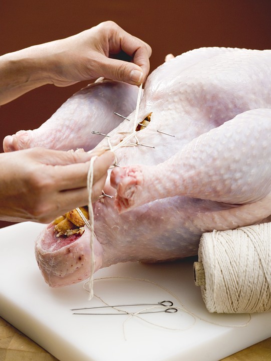 How to Truss a Turkey – Center of the Plate | D'Artagnan Blog