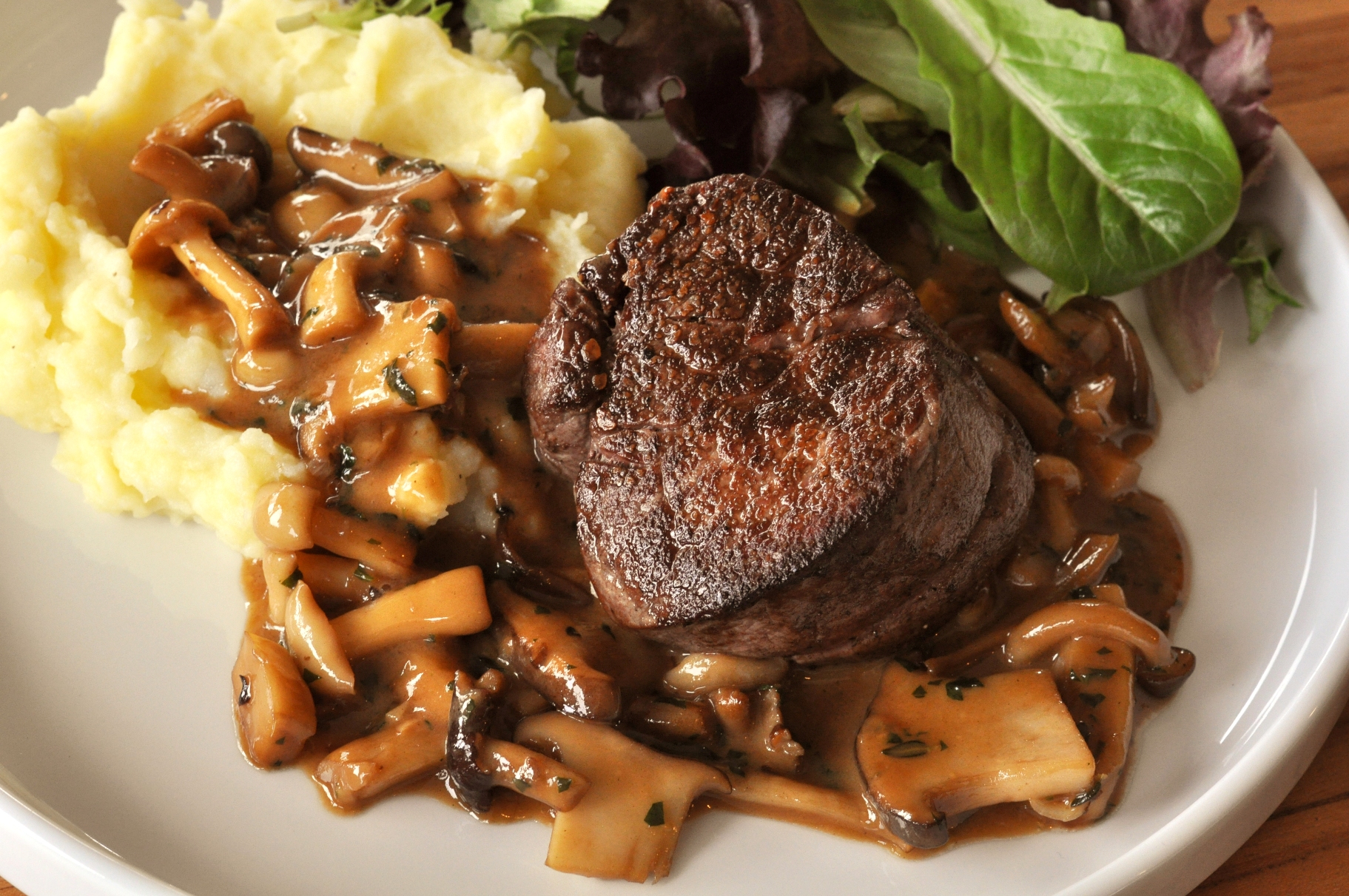 5 Ways to Cook Filet Mignon Steak That Are Secretly Easy – Center of ...